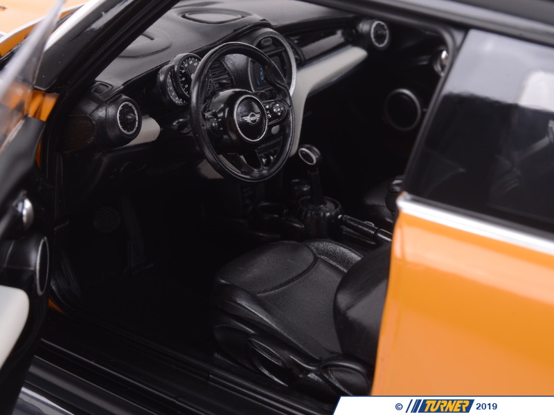 80432413800 - MINI Cooper S Die Cast 1:18 F56 - (NO LONGER AVAILABLE ...